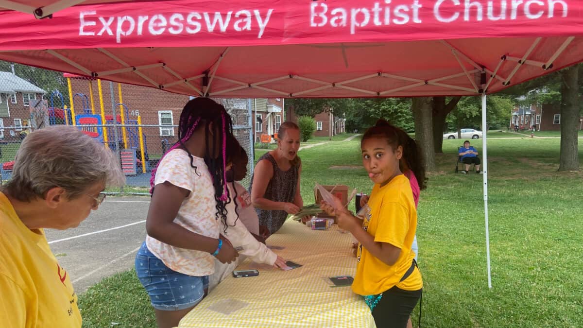 Expressway Baptist Church takes the gospel backyard with Bible Clubs - Baptist Resource Network